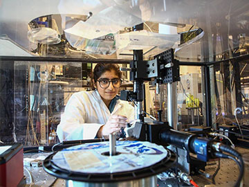 Optics & Photonics News - Photonic Origami Creates Microscopic Glass ...